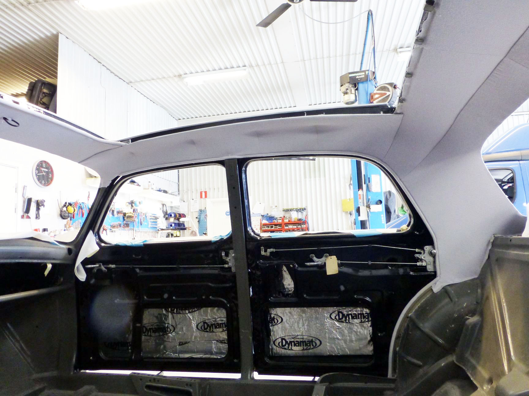 More Webasto sliding roof assembly pictures